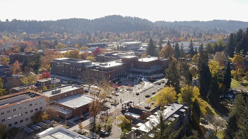 School of Computer and Data Sciences | University of Oregon